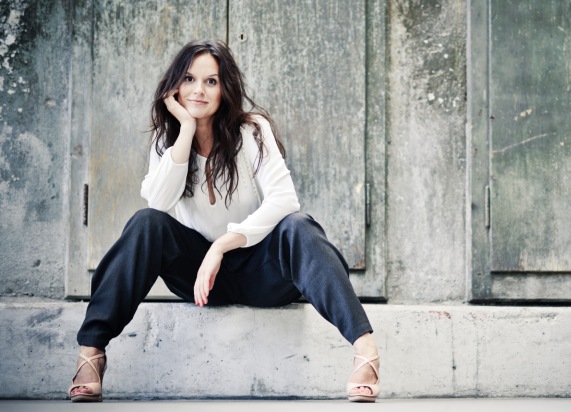 Caroline Chevin / Star Statements International - Celebrity Statement